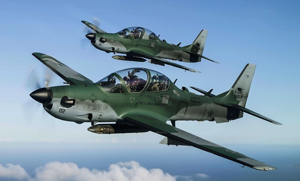 Paraguay evalúa la compra de seis aeronaves A29 Súper Tucano de ...